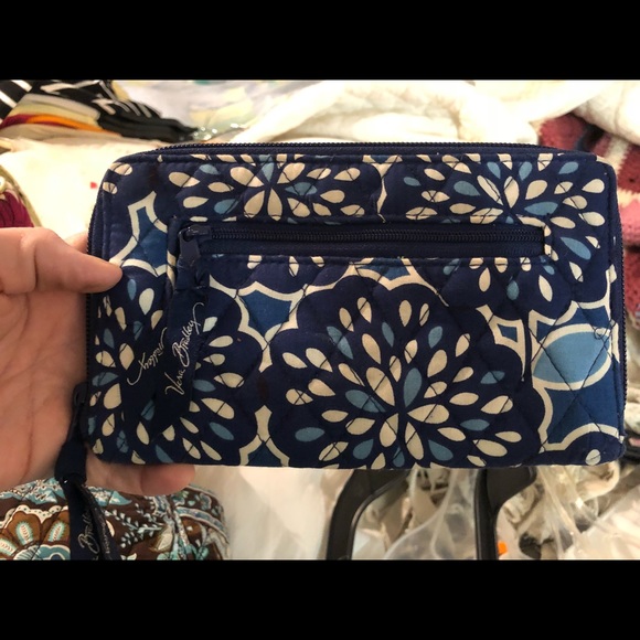 Vera Bradley | Bags | Bera Bradley Wallet | Poshmark